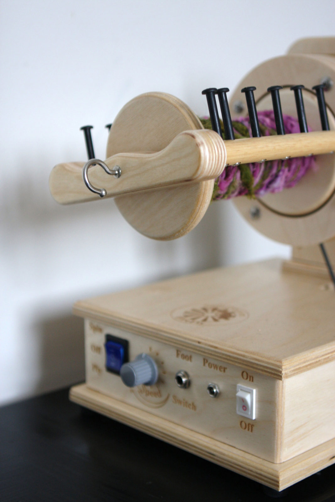 Firefly SpinOlution electric spinning wheel - Finnsheep.net - Point of ...